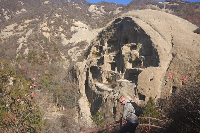 Longqingxia Gorge Cruise and Guyaju Cave Dwellings Private Day Tour - Key Points
