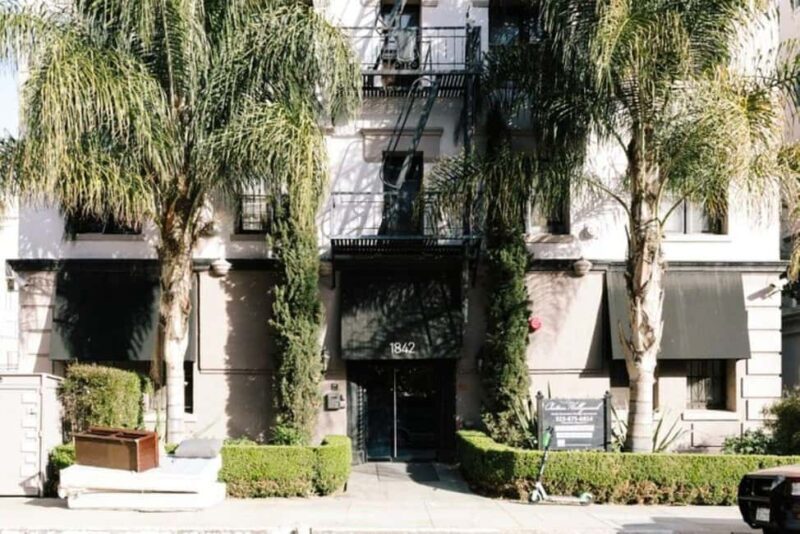 Los Angeles: Black Dahlia Hollywood Horror Limo Tour - Visiting Notable Sights & Photo Opportunities