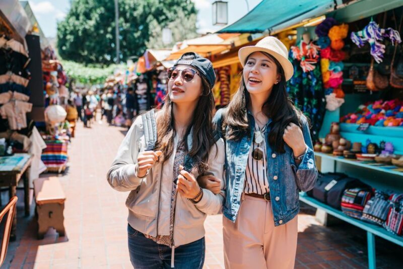 Los Angeles: Hop-On Hop-Off Bus Tour with Audio Guide - Key Points