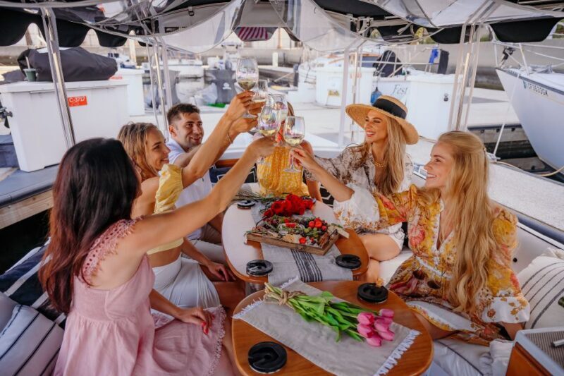 Los Angeles: Luxury Cruise with Wine, Cheese & Sea Lions - Key Points