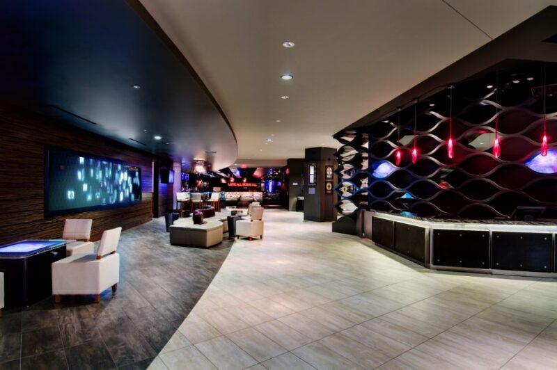 Los Angeles: Meal at the Hard Rock Cafe Hollywood - The Experience: How a Typical Visit Might Feel