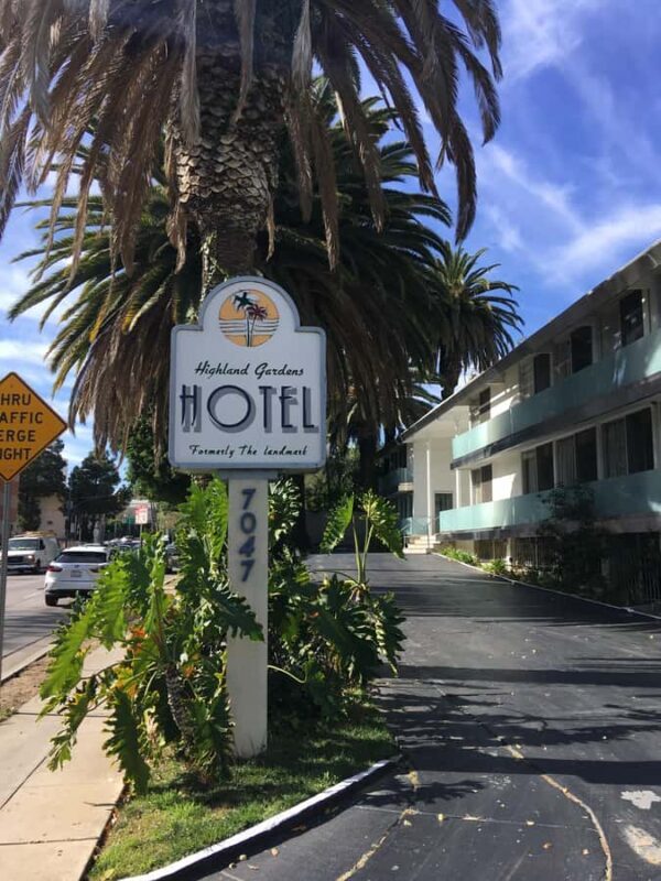 Los Angeles: Private Hollywood Scandals and Crime Tour - What We Loved