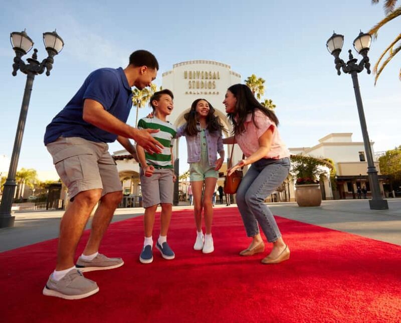 Los Angeles: Universal Studios Entry with Hollywood Bus Tour - Los Angeles: Universal Studios Entry with Hollywood Bus Tour — A Balanced Look at Hollywood Glamour and Movie Magic