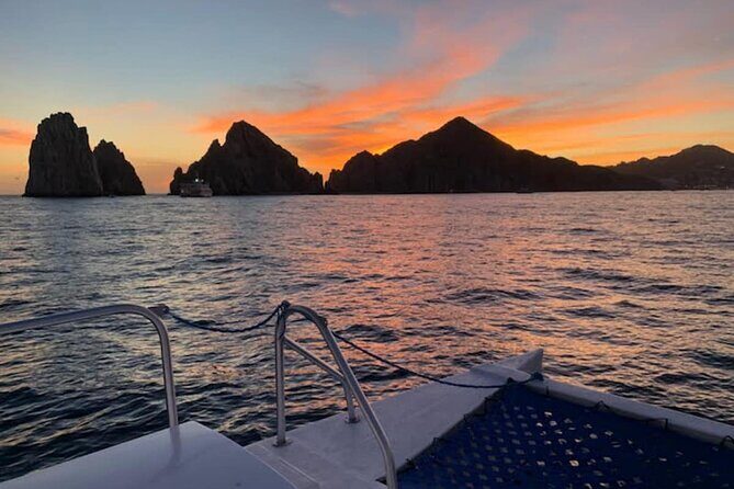 Los Cabos Catamaran: Iconic Sunset Cruise with Drinks & DJ - Practical Tips