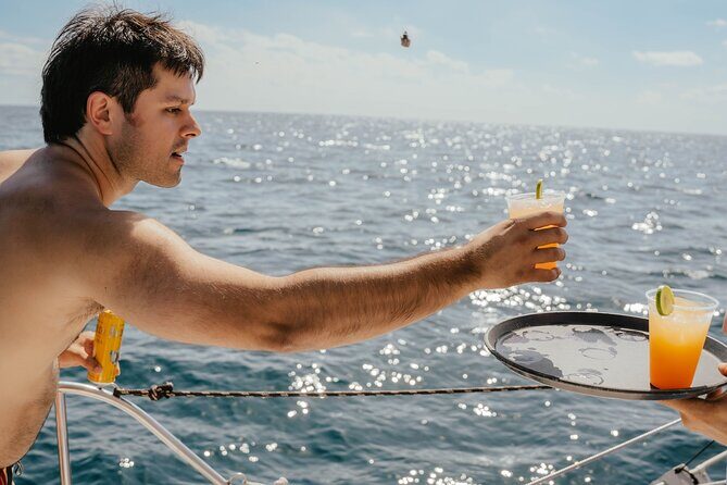 Los Cabos Private Catamaran Cruise with Snorkeling & Open Bar - FAQ