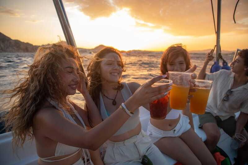 Los Cabos: Sunset Boat Tour to the Arch and Sea Lions - Who Should Consider This Tour?