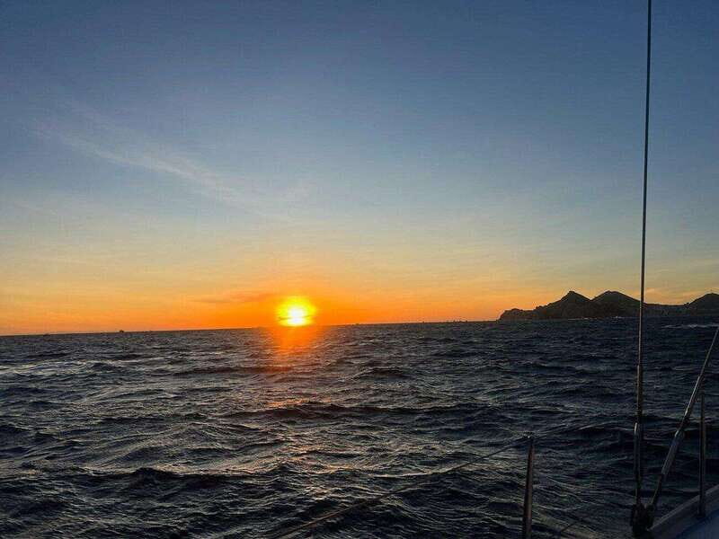 Los Cabos: Sunset Sailboat Tour with Snacks and Drinks - A Scenic Introduction to Los Cabos Coastline