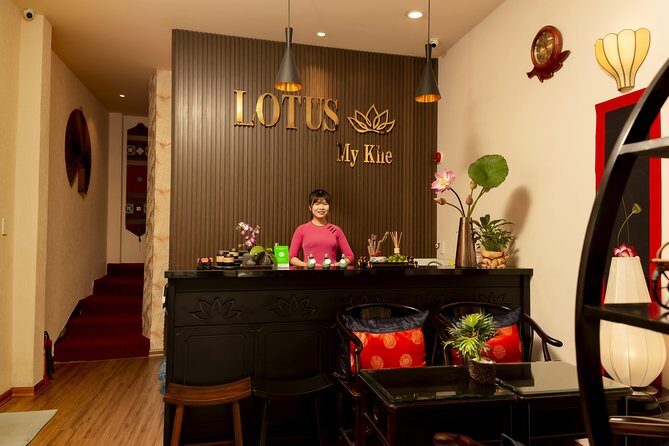 Lotus Signature Massage 80 mins ( Thai & Vietnamese Traditional Massage ) - The Experience at Lotus My Khe