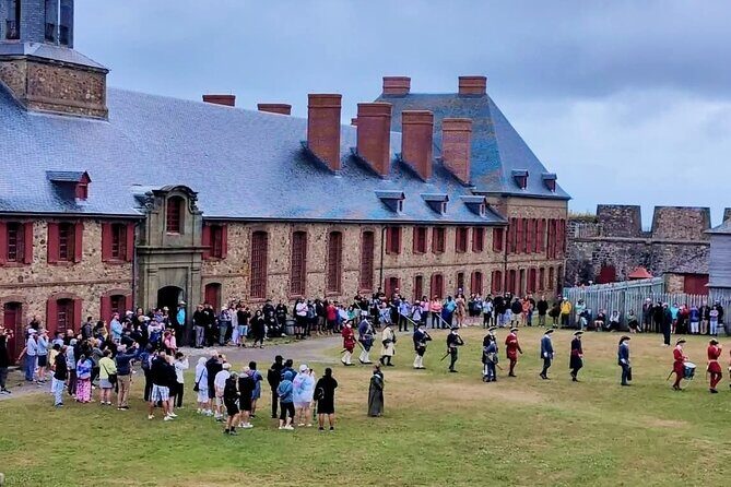 Louisbourg Fortress, Lighthouse and Cliffside Adventure - Key Points