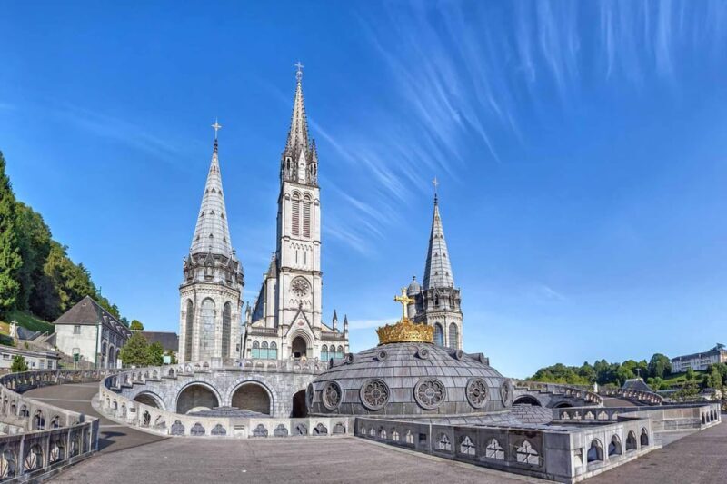 Lourdes: Full Day Private Walking Tour with Local Guide - Why This Tour Offers Great Value