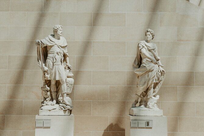 Louvre Art and Mysteries: Private Guided Experience (Lang+) - What the Reviews Say
