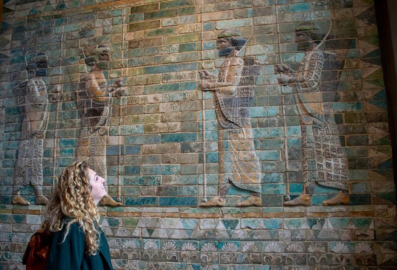 Louvre Exclusive Tour  Private Guide & Paris Hotel Pickup - Who Is This Tour Best For?