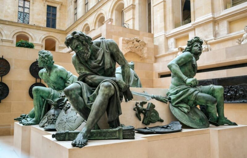 Louvre Highlights Guided Tour with Reserved Entry - Key Points