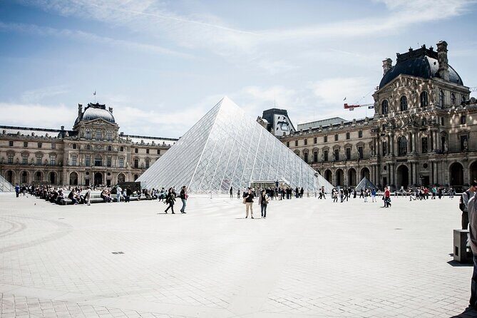 Louvre Skip The Line, Ticket included, PRIVATE or SMALL GROUP. - FAQs