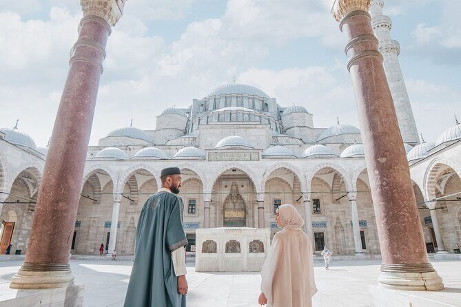 Love in Istanbul: Perfect Photo Moments at Iconic Locations - What to Expect During the Session