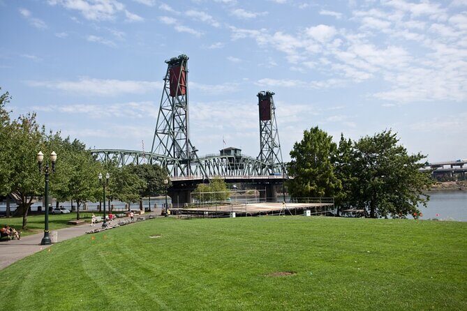 Love in the City of Roses: Romantic Tour in Portland - Key Points