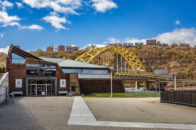 Love in the City: Pittsburghs Enchanting Romantic Walk - FAQ