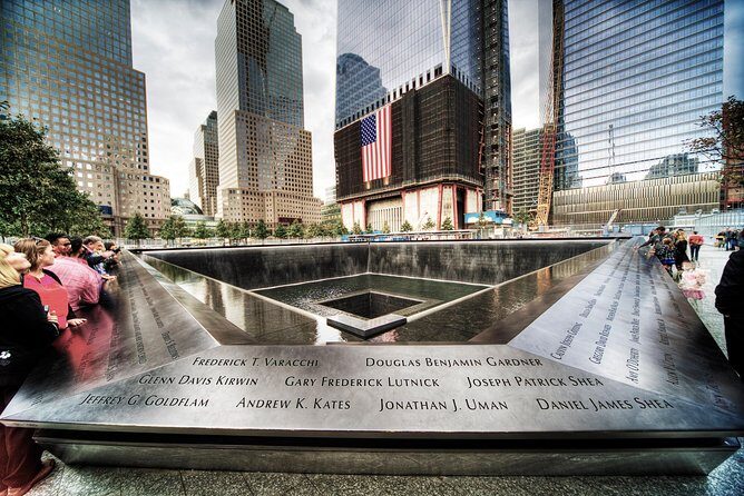 Lower Manhattan & Ground Zero Exclusive Guided Walking Tour - What Its Like to Walk This Tour