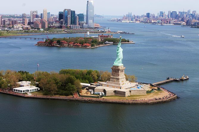 Lower Manhattan Tour with Statue of Liberty View - What Travelers Are Saying