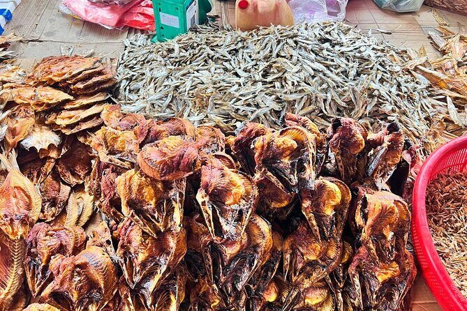 Luang Prabang Alms Giving Ceremony and Mekong Cruise with Lunch - Lunch with a View