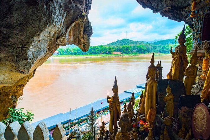 Luang Prabang Alms Giving Ceremony and Mekong Cruise with Lunch - Analyzing the Value