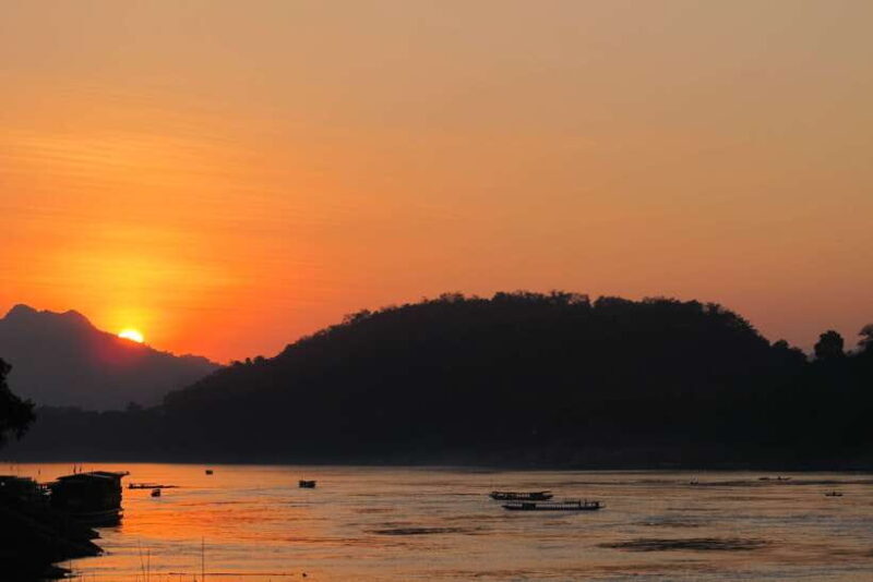 Luang Prabang: Private Must-See Sights and Mount Phousi Tour - Key Points