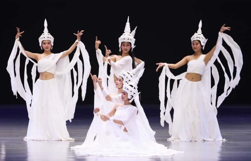 Luang PrabangBuddha's Light Stage Show Ticket Hotel Pickup - Who Will Love This Experience?
