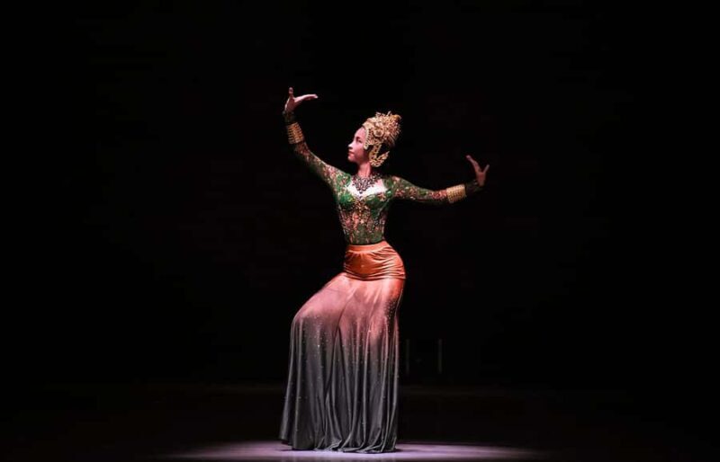 Luang Prabang:MekongRiver Sunset Cruise& Buddha's Light Show - FAQs