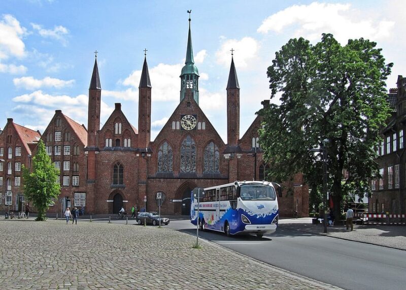 Lübeck: 1-Hour Splash Bus City Tour - Final Thoughts: Who Should Consider This Tour?