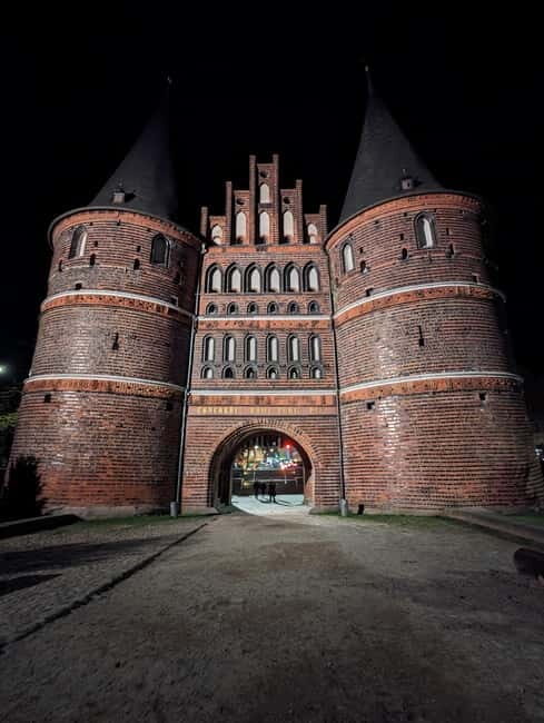 Lübeck zwischen Grusel und Geschichte Truecrime zu Halloween - Key Points