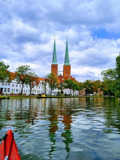 Lübeck's old town by canoe: explore and circumnavigate on your own - The Value of a Self-Guided Canoe Tour