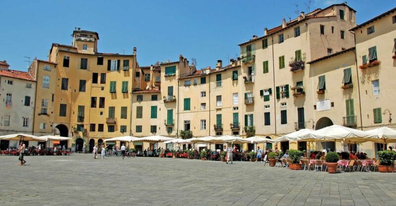 Lucca: City Highlights Walking Tour - Shopping, Palaces, and Panoramas
