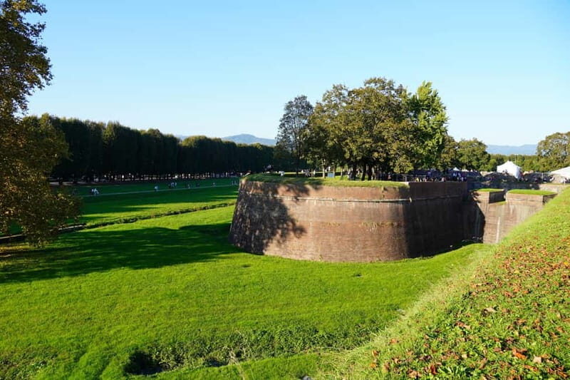 Lucca: guided tour of San Martino, San Frediano, city center - FAQs About the Lucca Guided Tour