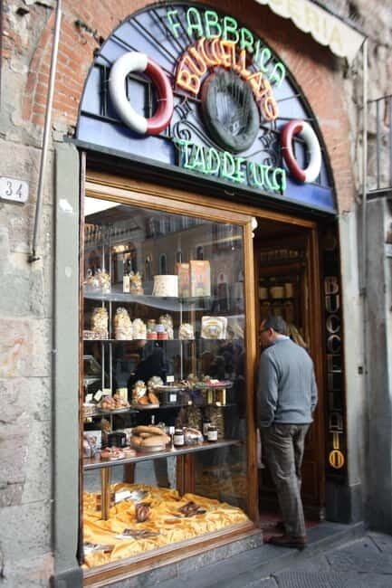 Lucca: join a 'must see' walking tour! (English) - Meeting Point and General Approach