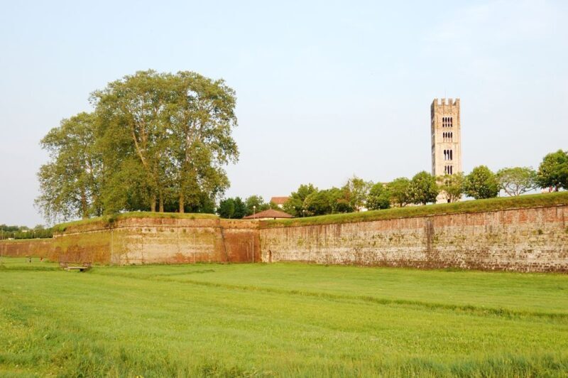 Lucca: Self-Guided Tour by Bike - An Honest Look at the Experience