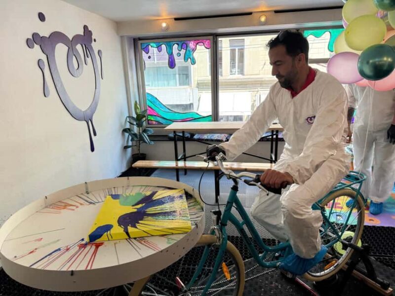 Lucerne: Creative painting workshop for children and families - Exploring Lucerne’s Creative Side: A Family Painting Workshop
