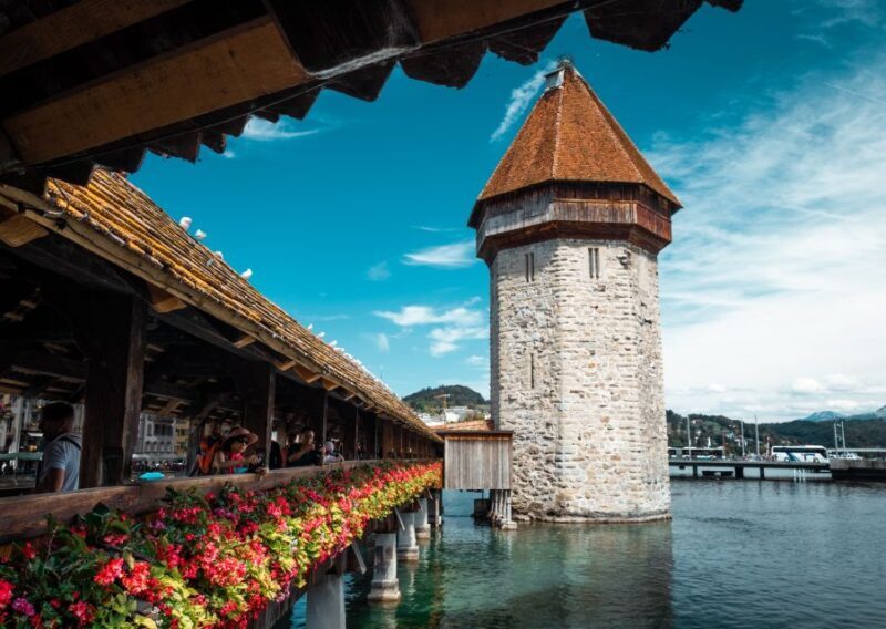 Lucerne: Express Walk with a Local in 60 minutes - The Value of a Short Tour