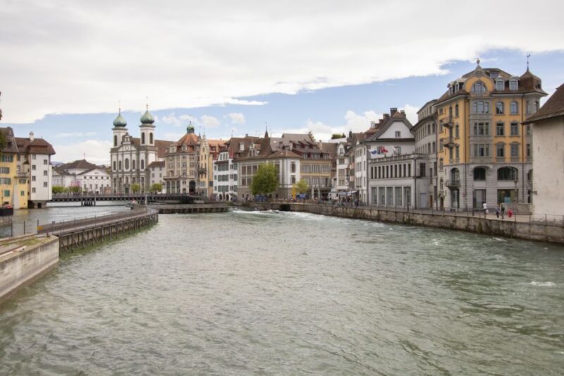 Lucerne: Express Walk with a Local in 60 minutes - FAQs