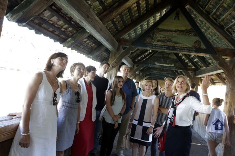 Lucerne: Guided Walking Tour with an Official Guide - Key Points