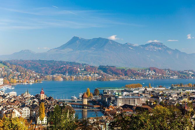Lucerne Private Walking Tour with a castle visit! - Key Points