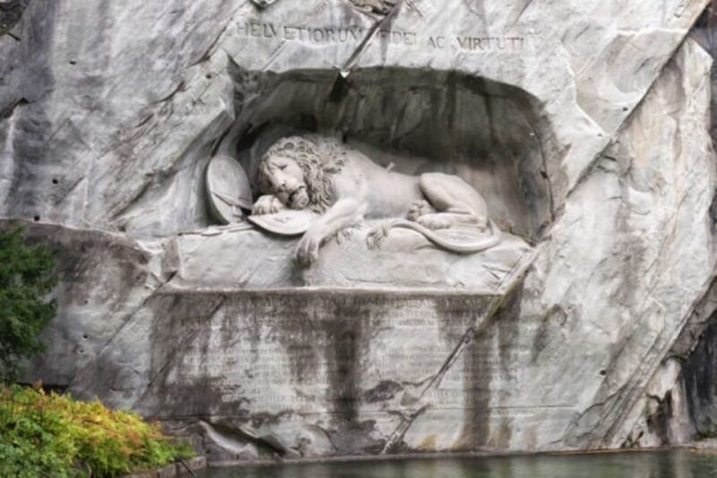 Lucerne: Private Walking Tour with a Local Guide - The Sum Up