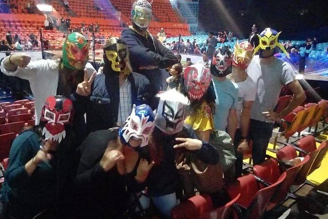 Lucha Libre Experience and Mezcal Tasting in Mexico City - Watching the fights