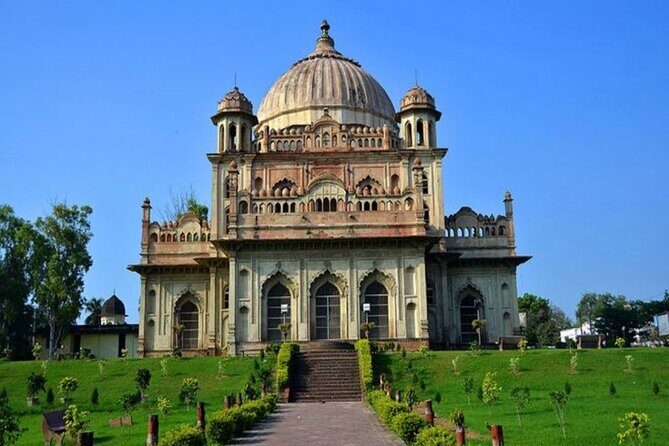Lucknow: Cultural Walking Tour with Local Snacks (Guided Tour) - Key Points