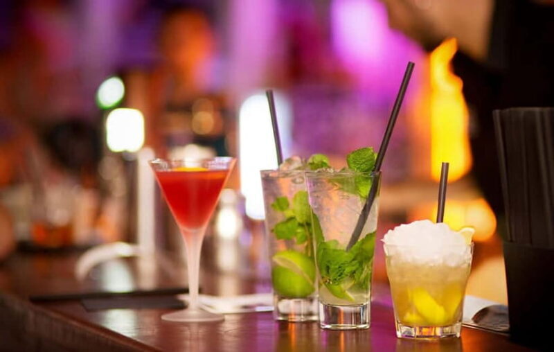 Lucknow: Guided Pub Hopping Experience with a local - Key Points