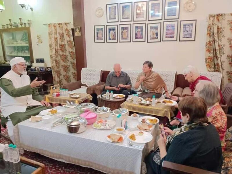 Lucknow: Nawab's Ancestral Home Visit with Traditional Meal - The Details that Matter