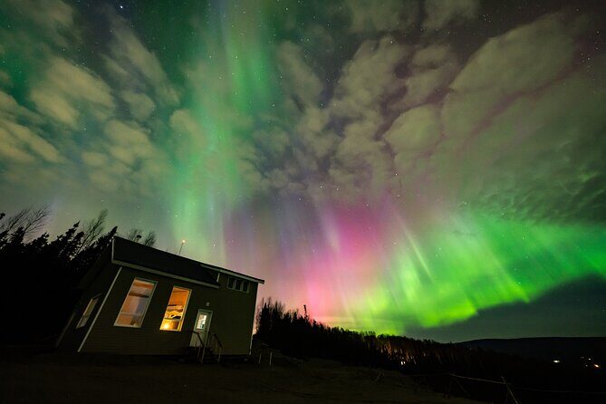 Lucky Bear Aurora Lodge Viewing with Photography - An authentic Northern Lights Experience in Fairbanks
