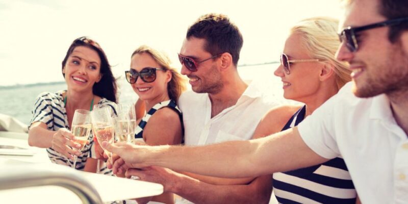 Lugana Wine Tour With Private Panoramic Boat on Lake Garda - Sirmione: The Jewel of Lake Garda