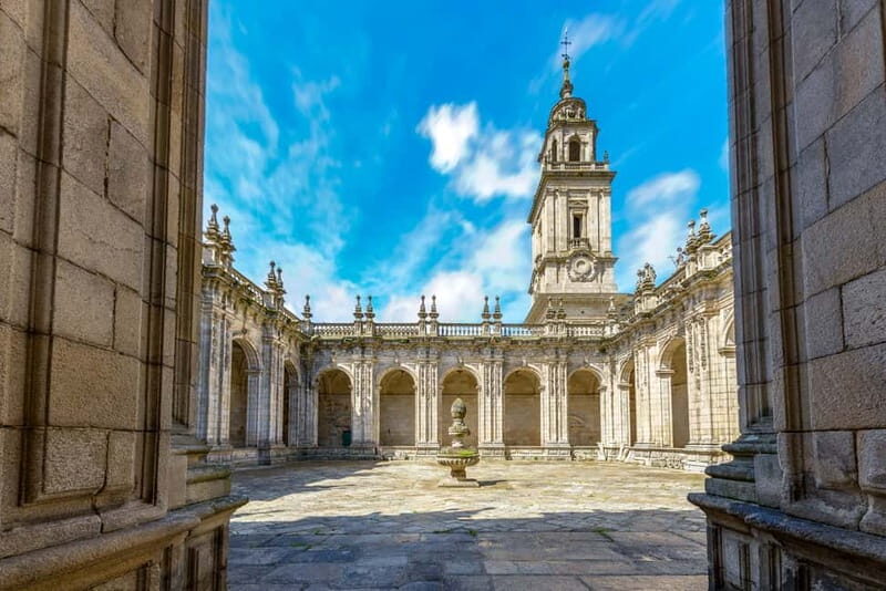 Lugo: St. Mary's Cathedral Guided Tour "Walk in the clouds" - An Authentic Walk Through Lugo’s Landmark