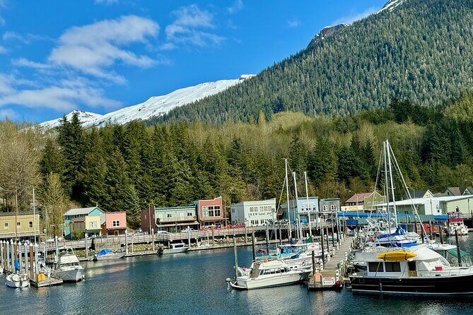 Lumberjack Show and Harbor Haus Crab Feast - Who Should Consider This Tour?