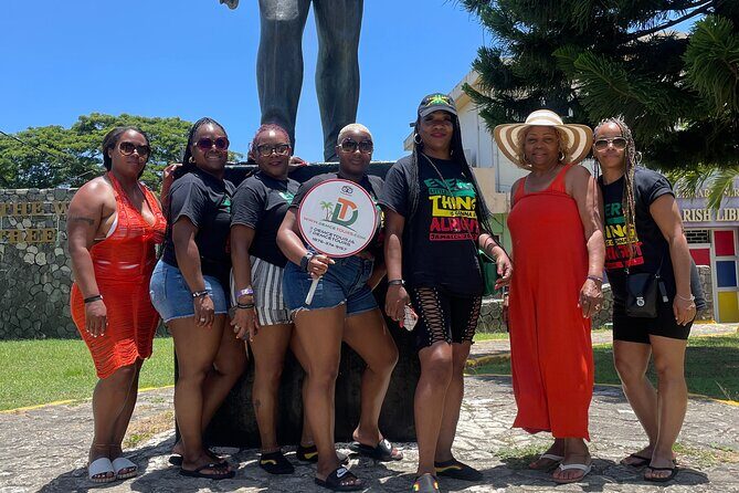 Luminous lagoon Private & Group tour from Runaway Bay - Who Should Consider This Tour?